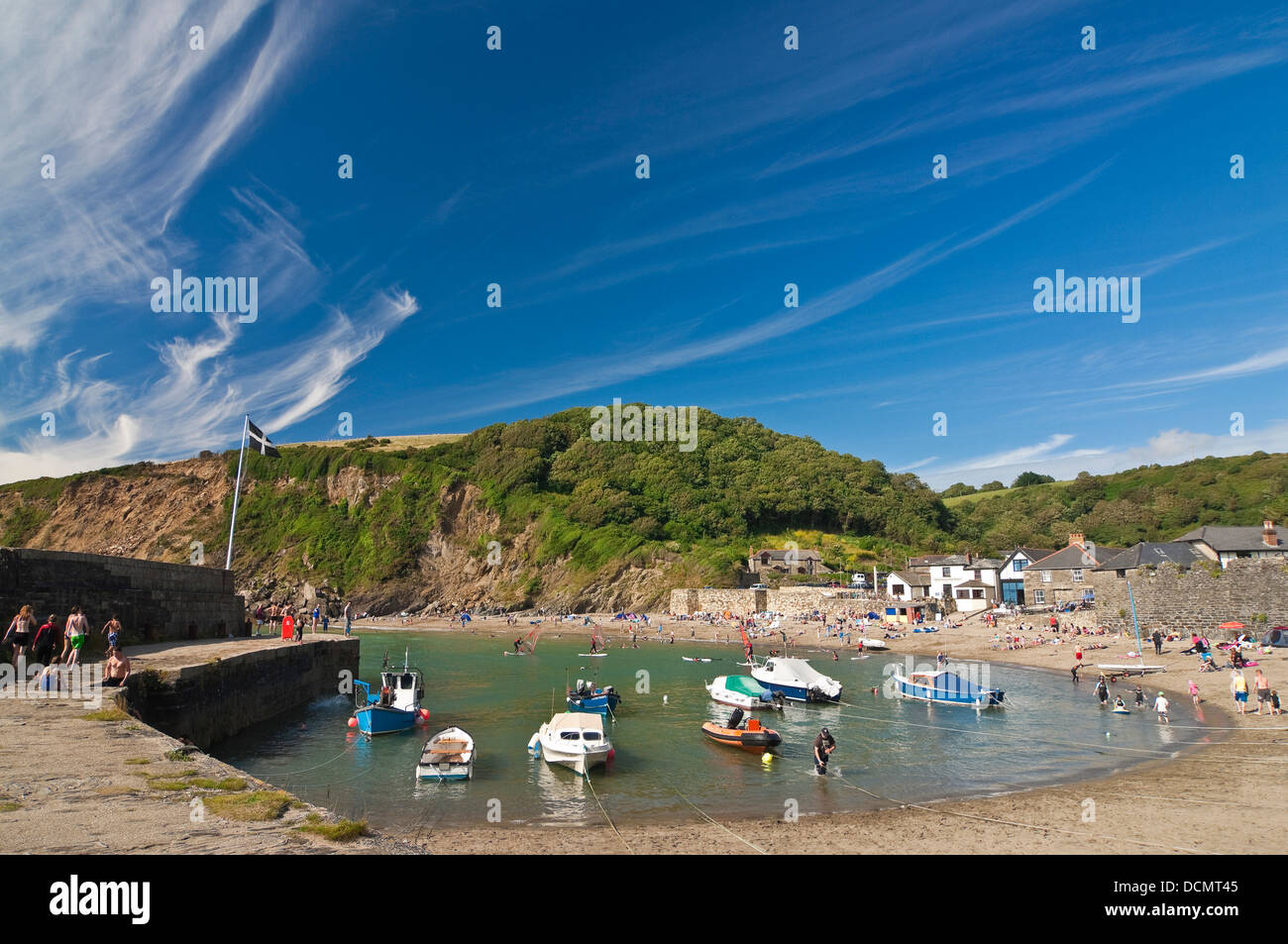 Rashleigh inn at polkerris hi-res stock photography and images - Alamy