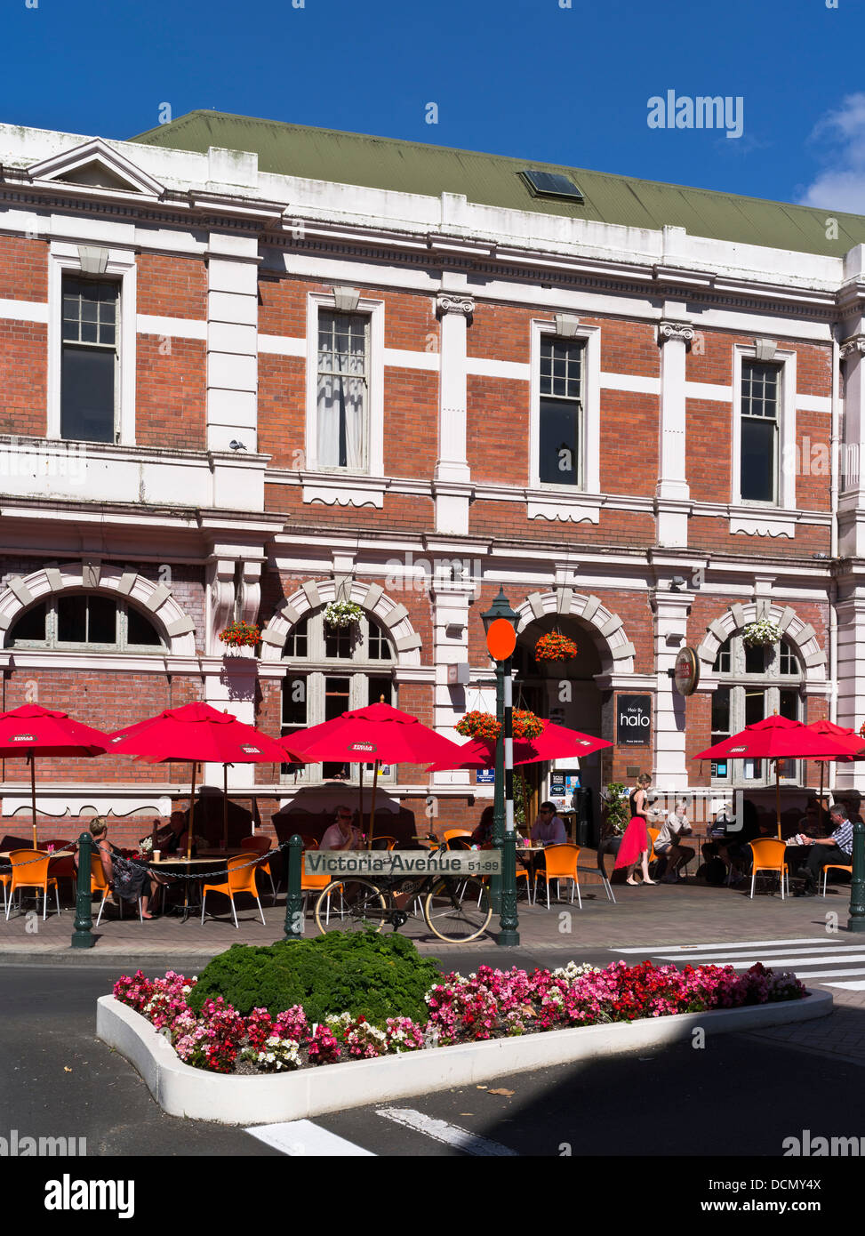 dh Victoria Avenue WANGANUI NEW ZEALAND People alfresco cafe colonial ...