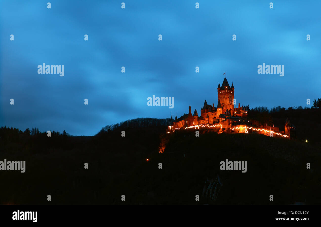 castle at night Stock Photo - Alamy