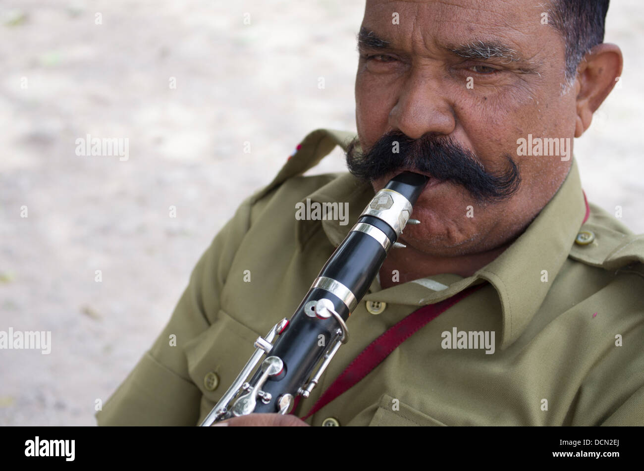 Clarinet player hi-res stock photography and images - Alamy