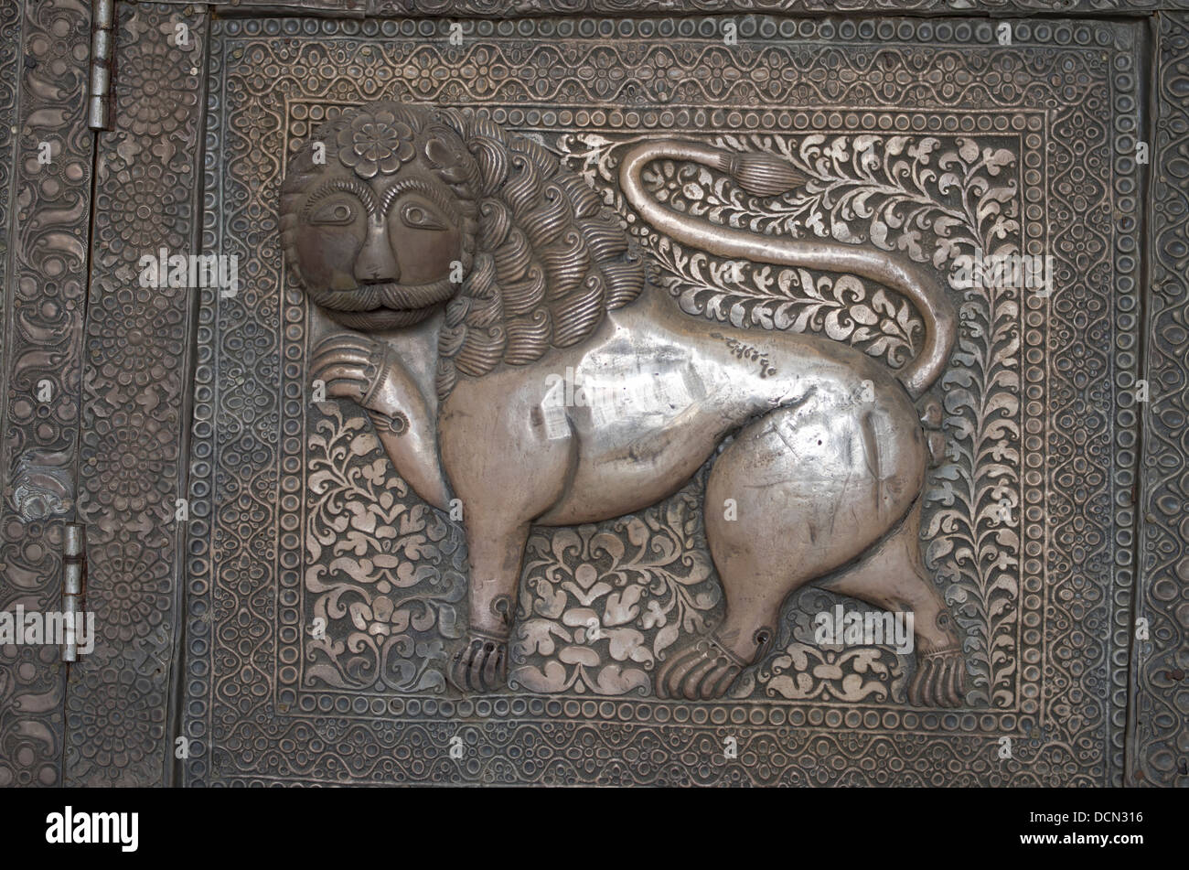 Silver hodah, elephant seat of the Mughal emperor Shahjahan. on display ...