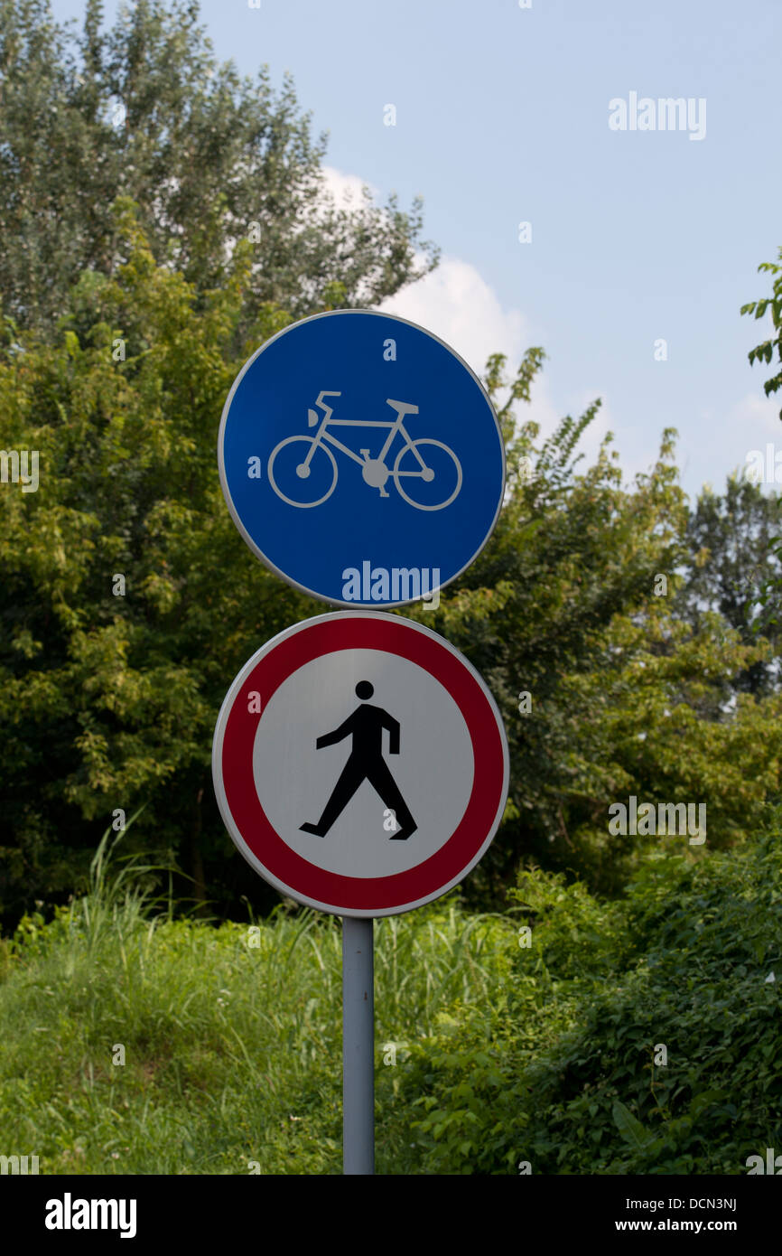 Bike path logo hi-res stock photography and images - Alamy