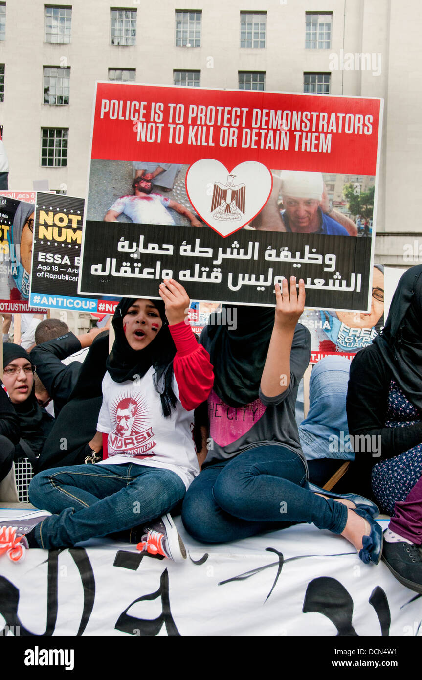 Egyptian Brotherhood and supporters of Morsi protest in London against ...