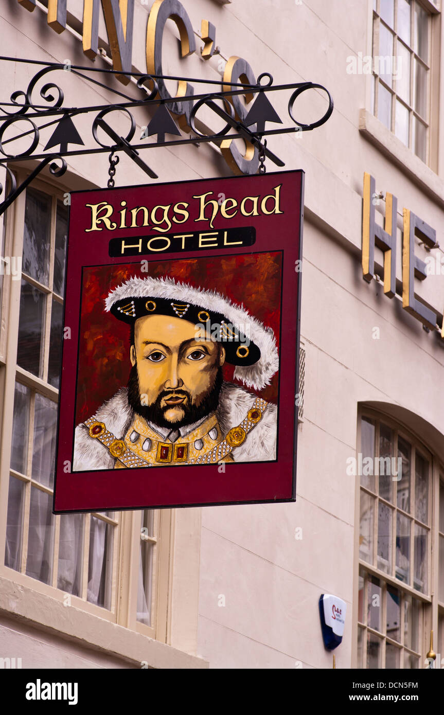 Kings head hotel sign hi-res stock photography and images - Alamy