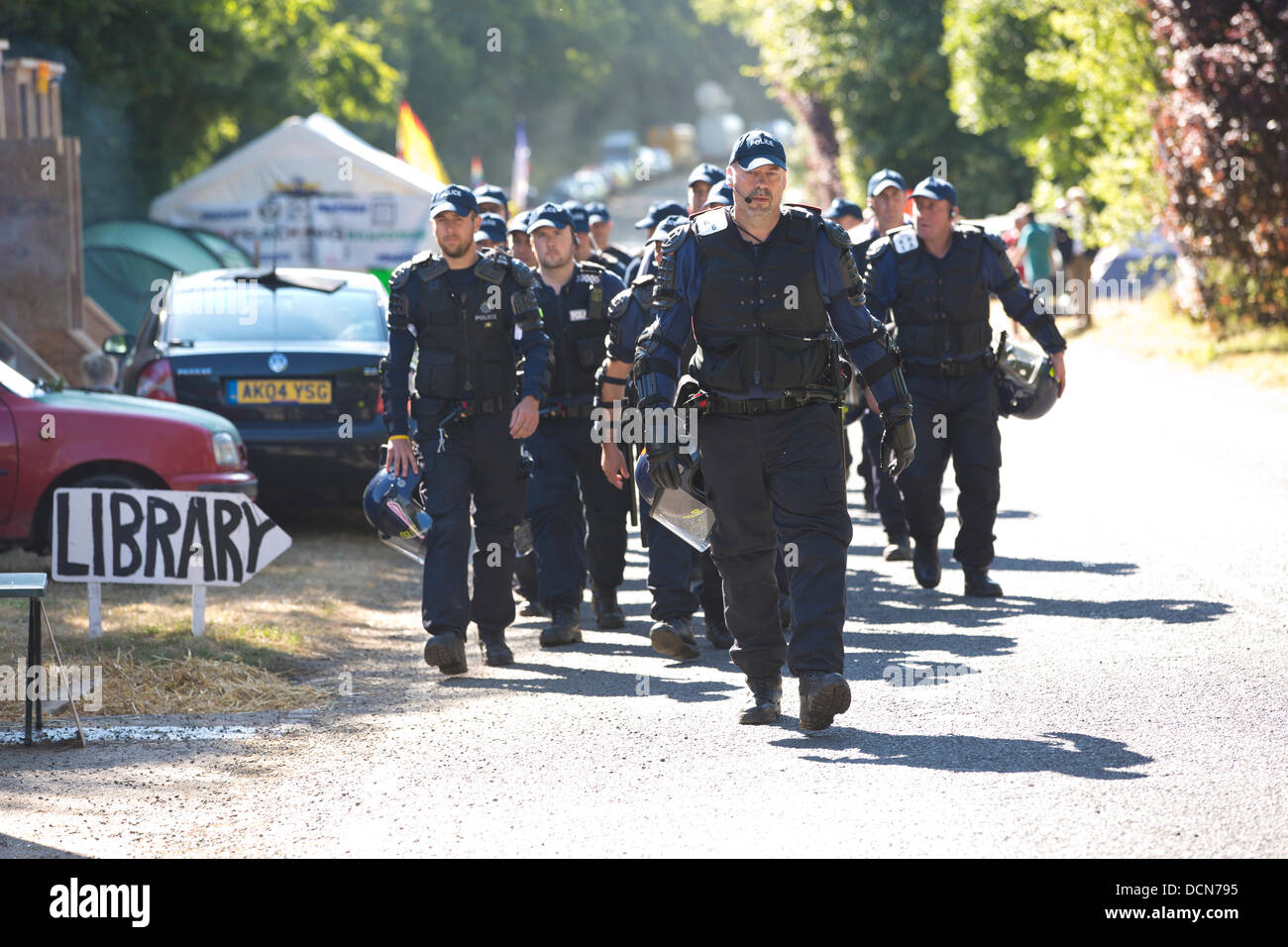 Balcombe, West Sussex, England, UK. 20th August 2013. Riot Police along ...