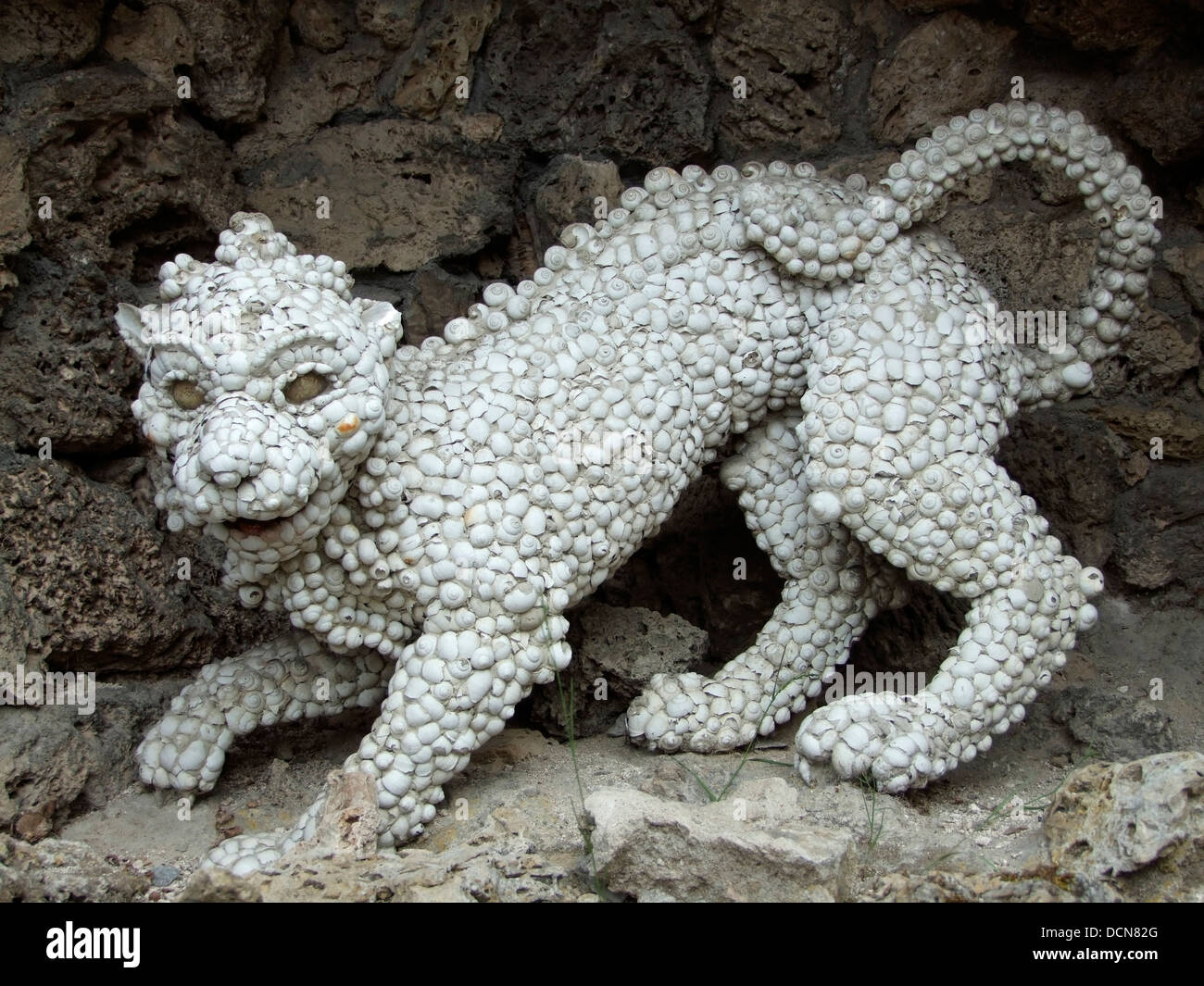 Grotto sculpture hi-res stock photography and images - Alamy