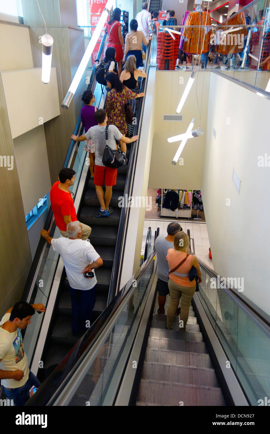 Century 21 new york hi-res stock photography and images - Alamy