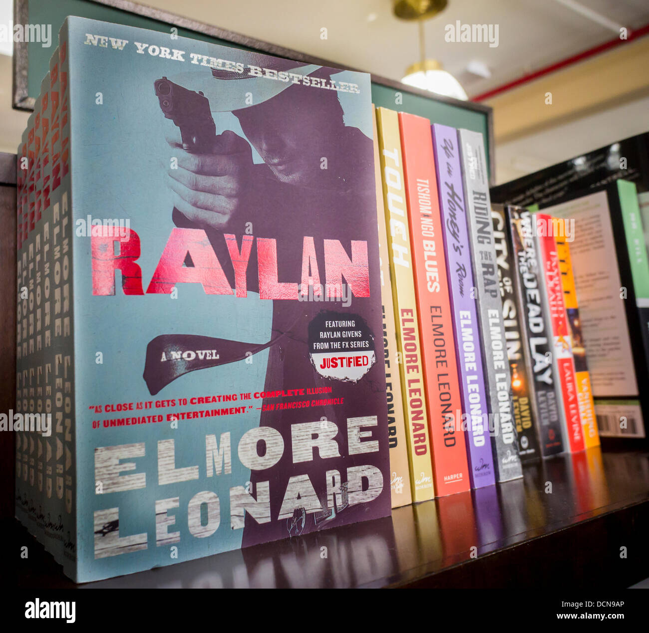 Elmore leonard book hi-res stock photography and images - Alamy