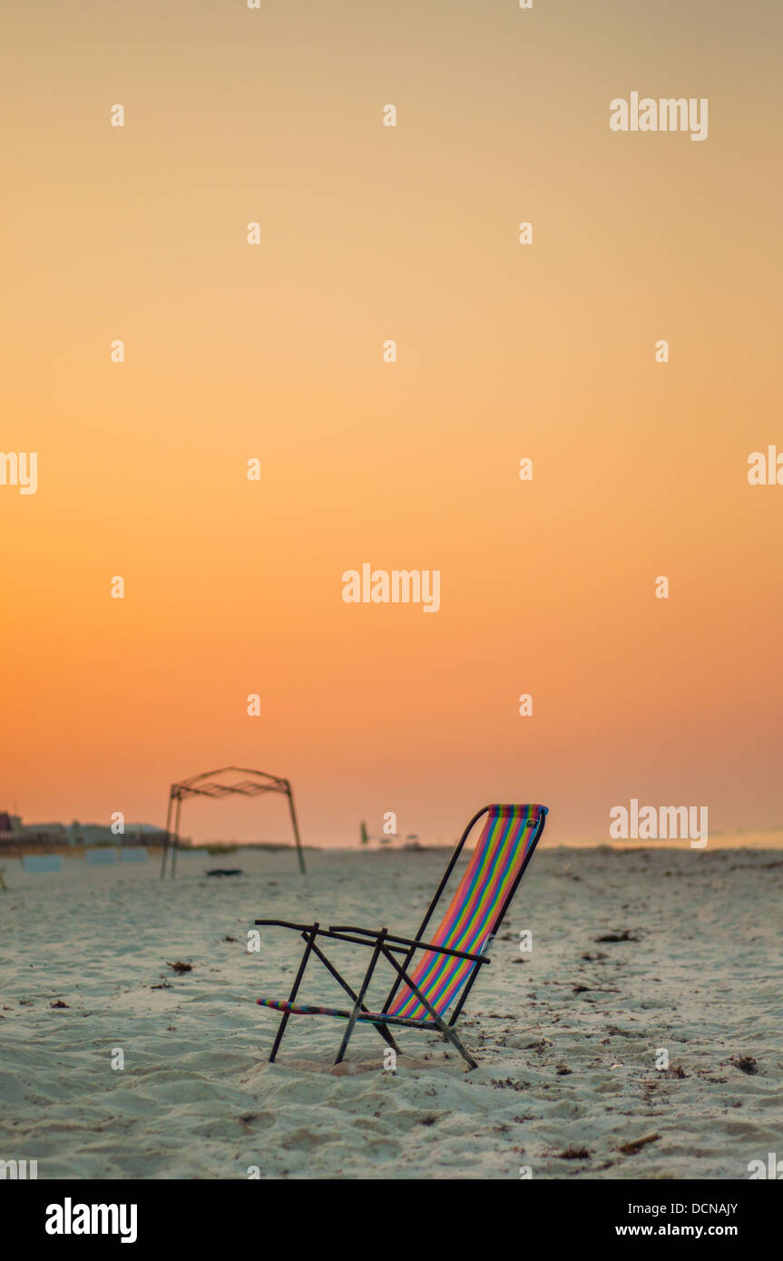 Single chair hi-res stock photography and images - Alamy
