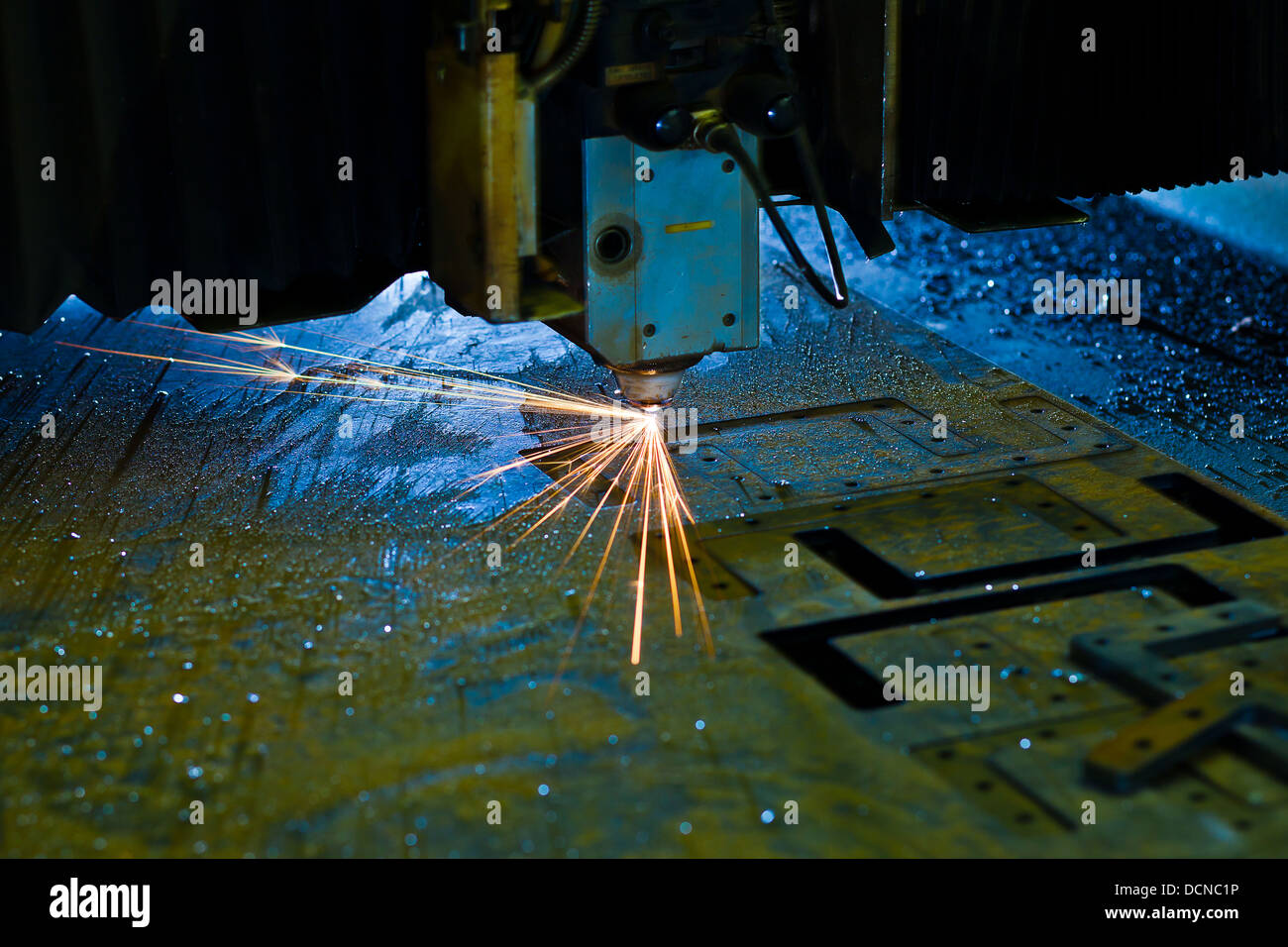 Laser machine hi-res stock photography and images - Alamy