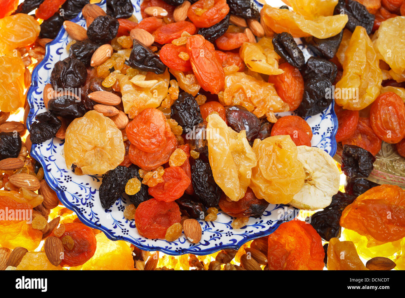 Collection traditional arabic sweets hi-res stock photography and ...