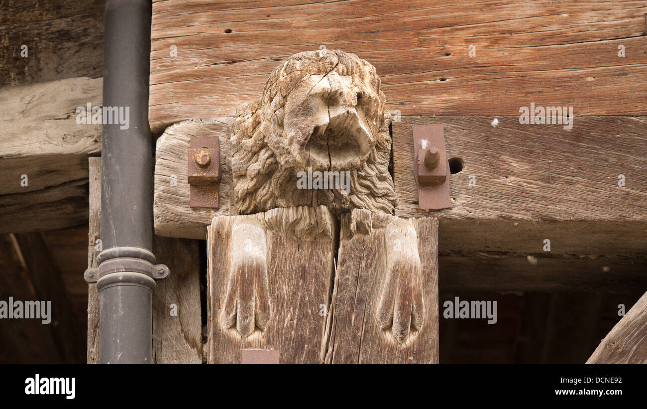 Medieval wooden carving hi-res stock photography and images - Alamy
