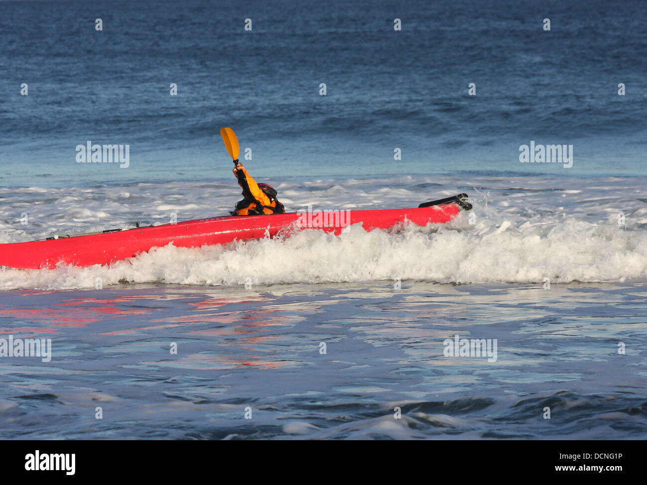 Kayak coast hi-res stock photography and images - Alamy