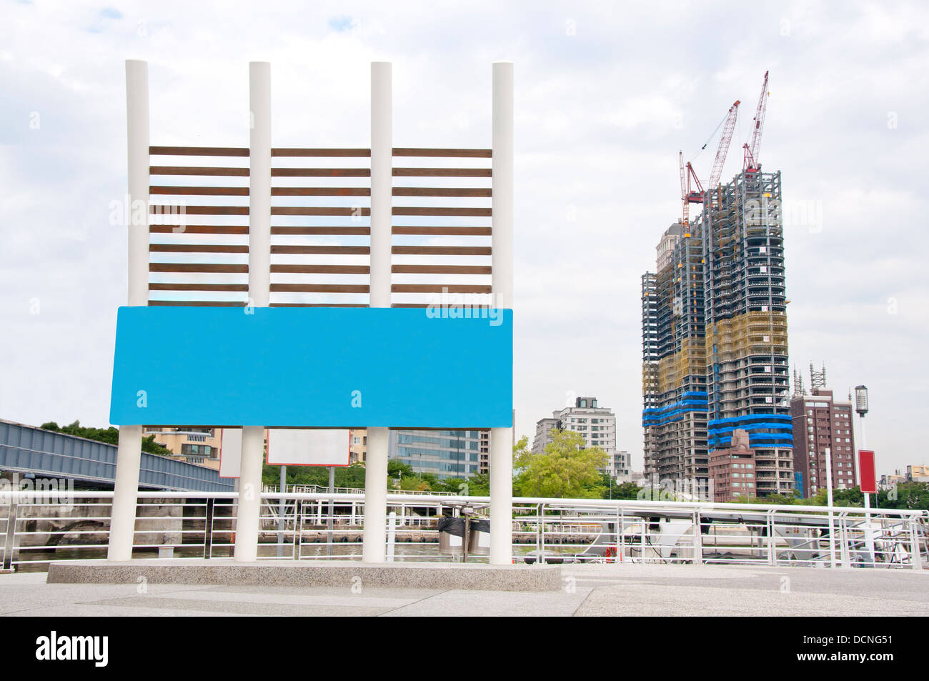 Blue signs hi-res stock photography and images - Alamy