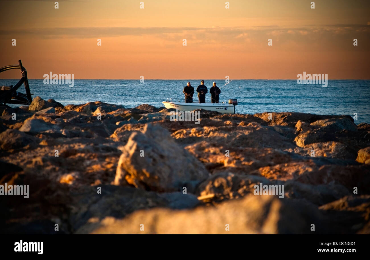 Friends fishing boat hi-res stock photography and images - Alamy