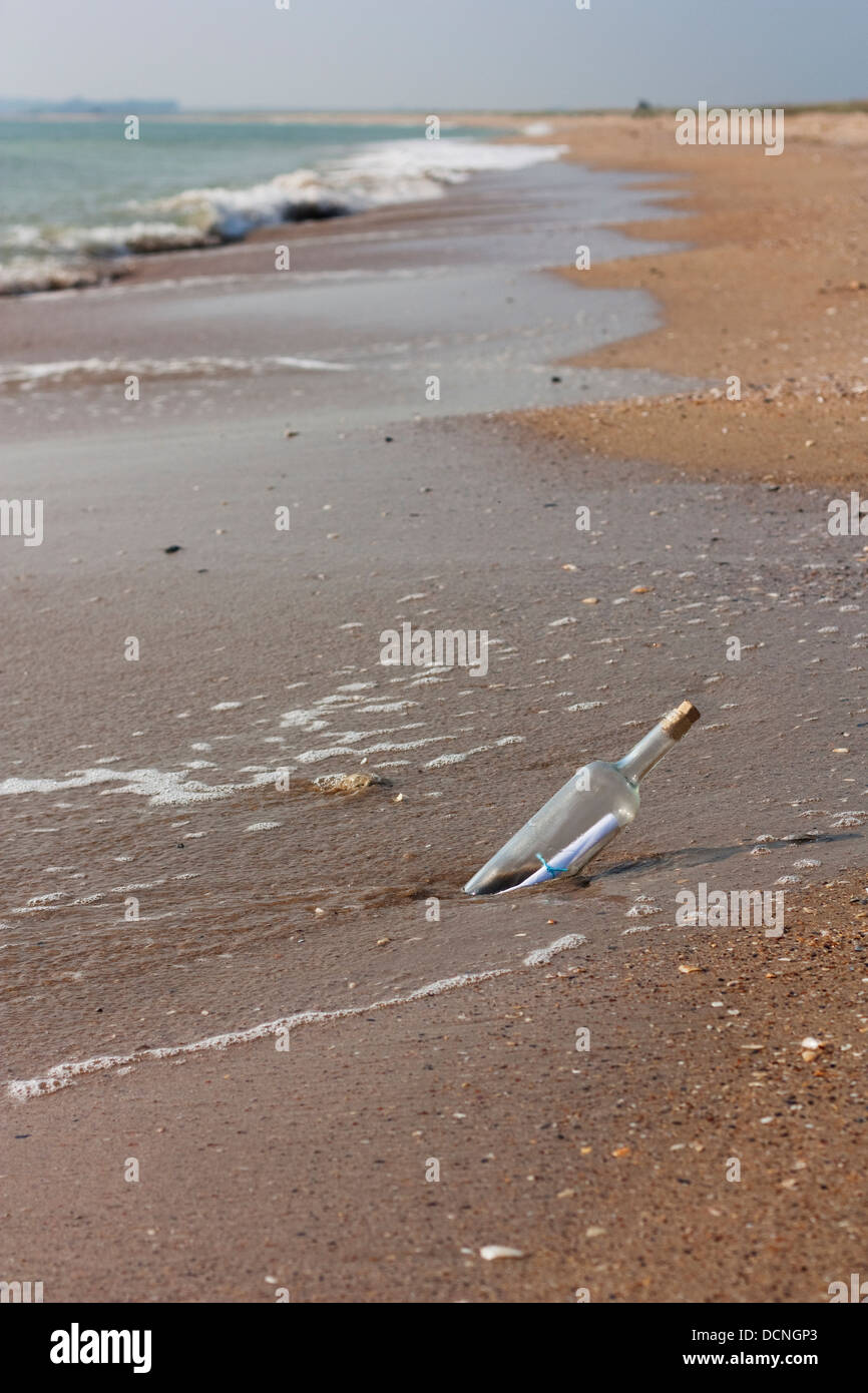 Letter in a bottle Stock Photo - Alamy