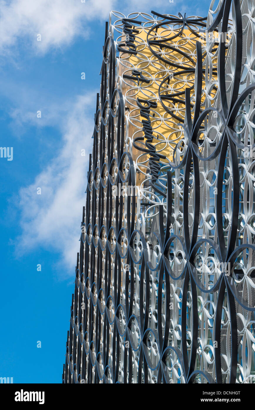 Birmingham library cladding hi-res stock photography and images - Alamy