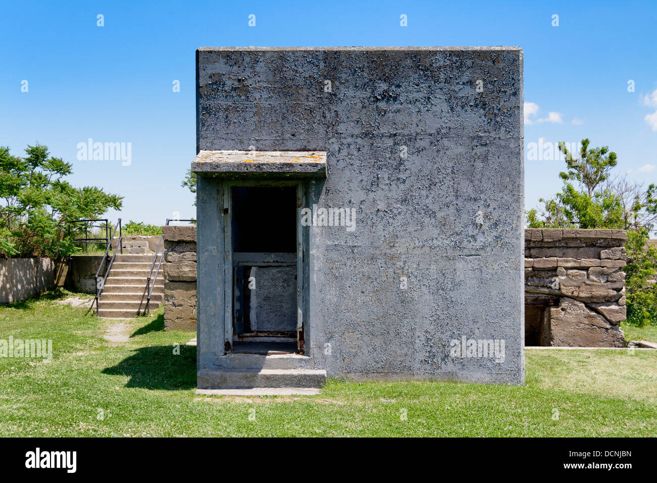 Warren brick wall hi-res stock photography and images - Alamy