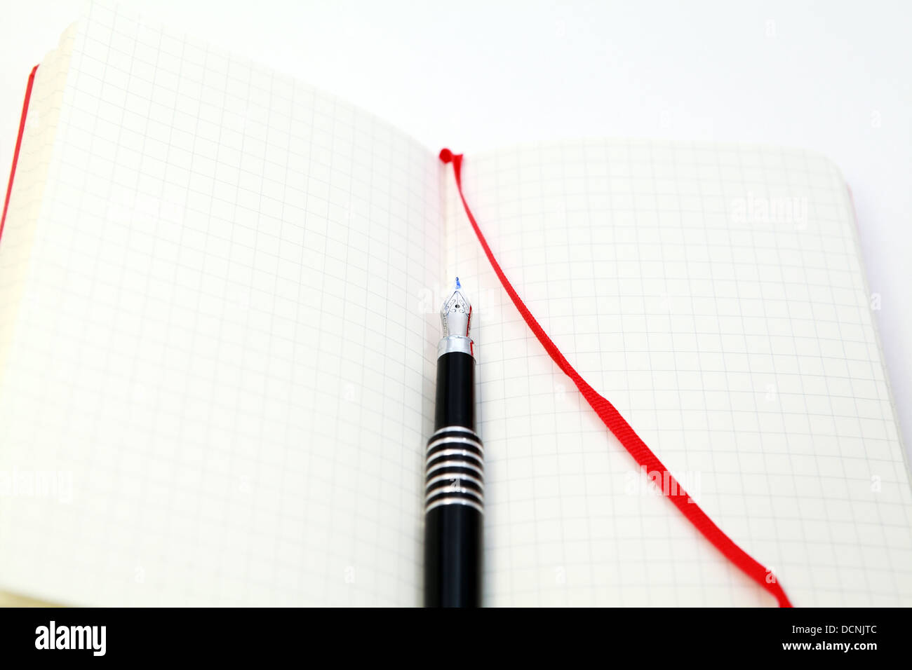 Ink fountain pen hi-res stock photography and images - Alamy