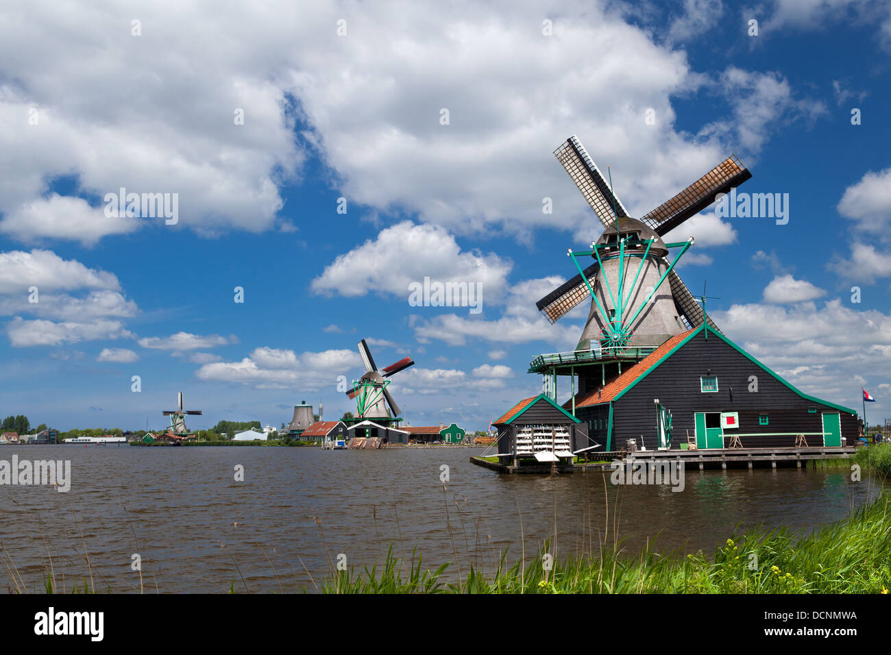 Old dutch mill hi-res stock photography and images - Alamy