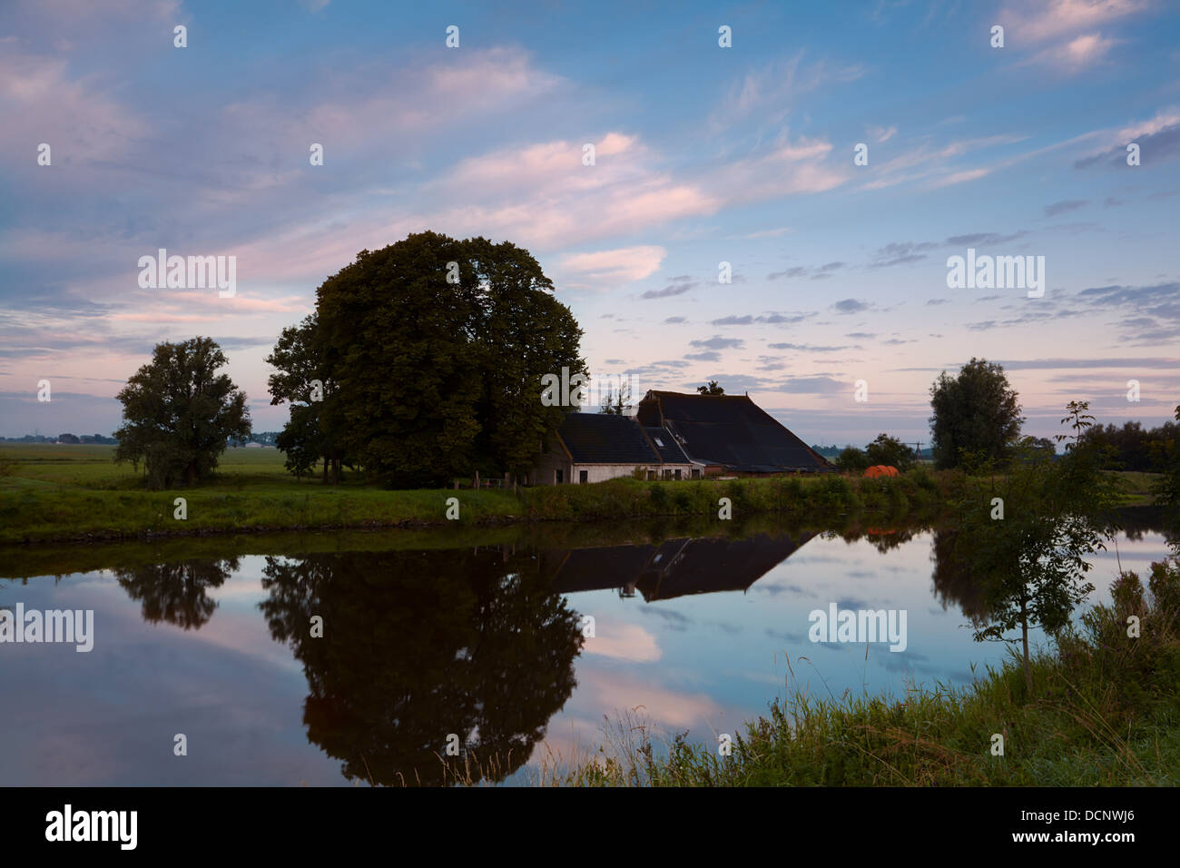 typical dutch farmhouse Stock Photo - Alamy