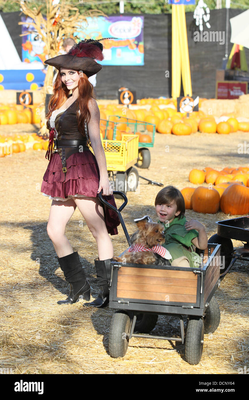 Phoebe Price and child actor, Alexander James Rodriguez at Mr Bones ...