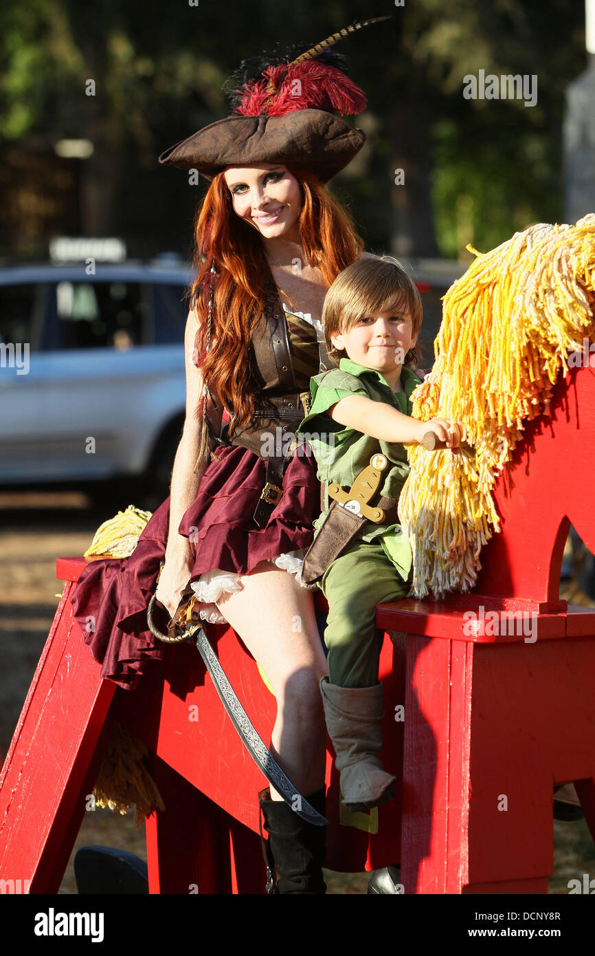 Phoebe Price and child actor, Alexander James Rodriguez at Mr Bones ...