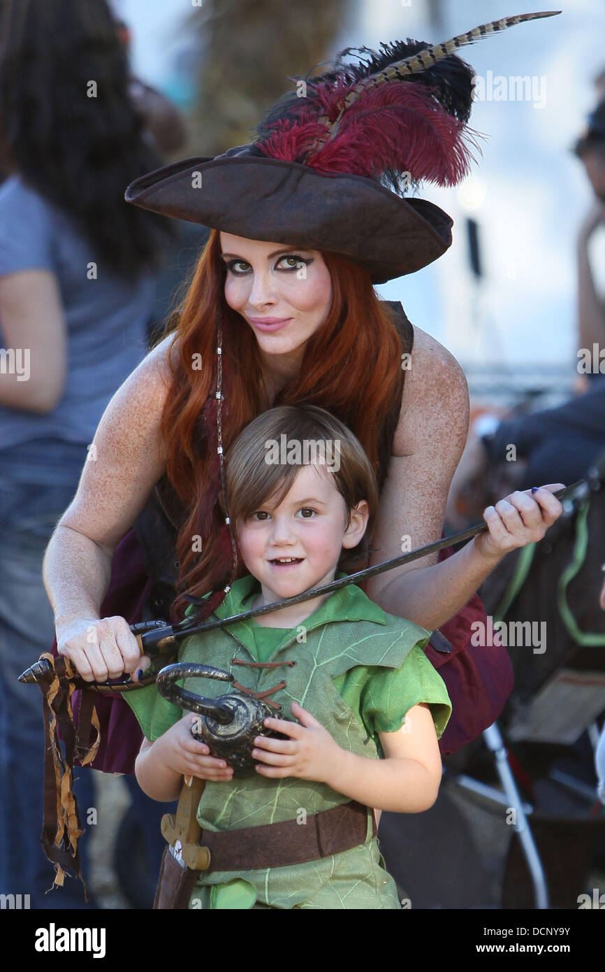 Phoebe Price and child actor, Alexander James Rodriguez at Mr Bones ...