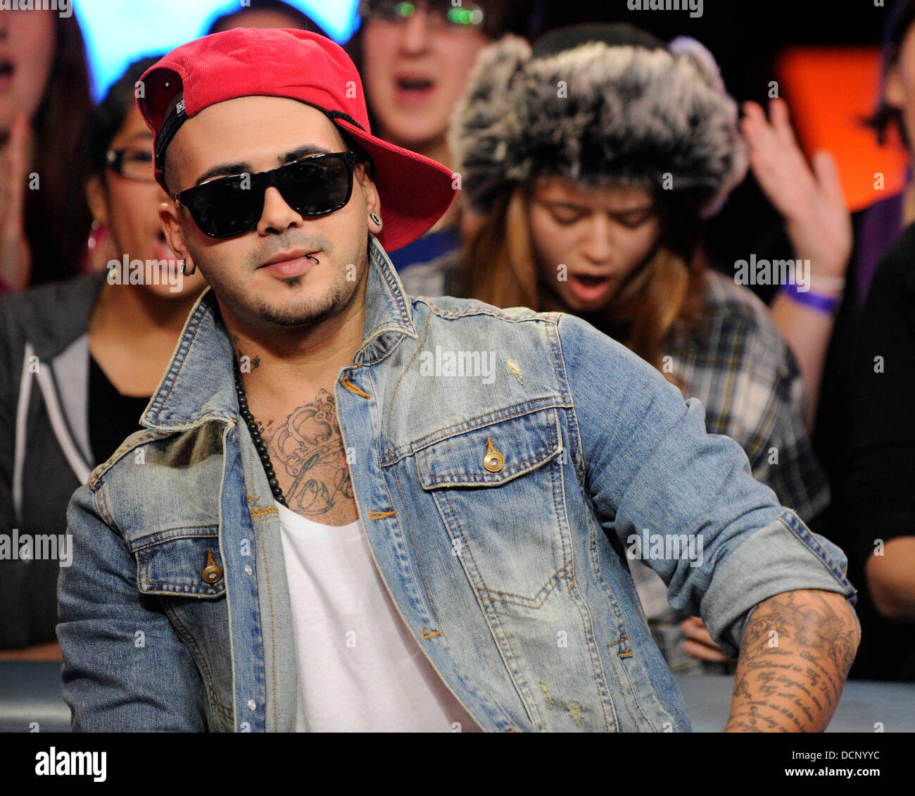 Danny Fernandes appears on Much Music's New.Music.Live promoting his ...