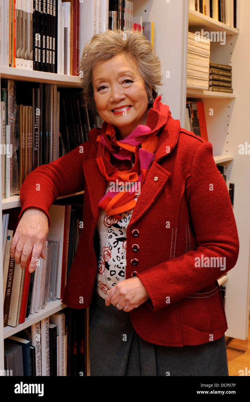 Governor general canada adrienne clarkson hi-res stock photography and ...
