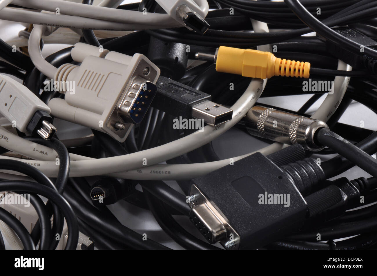 Tangled ethernet cables hi-res stock photography and images - Alamy