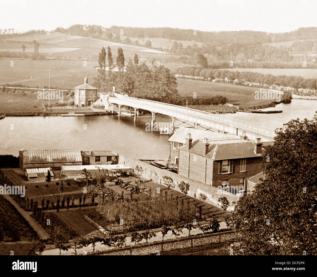 The thames at cookham hi-res stock photography and images - Alamy