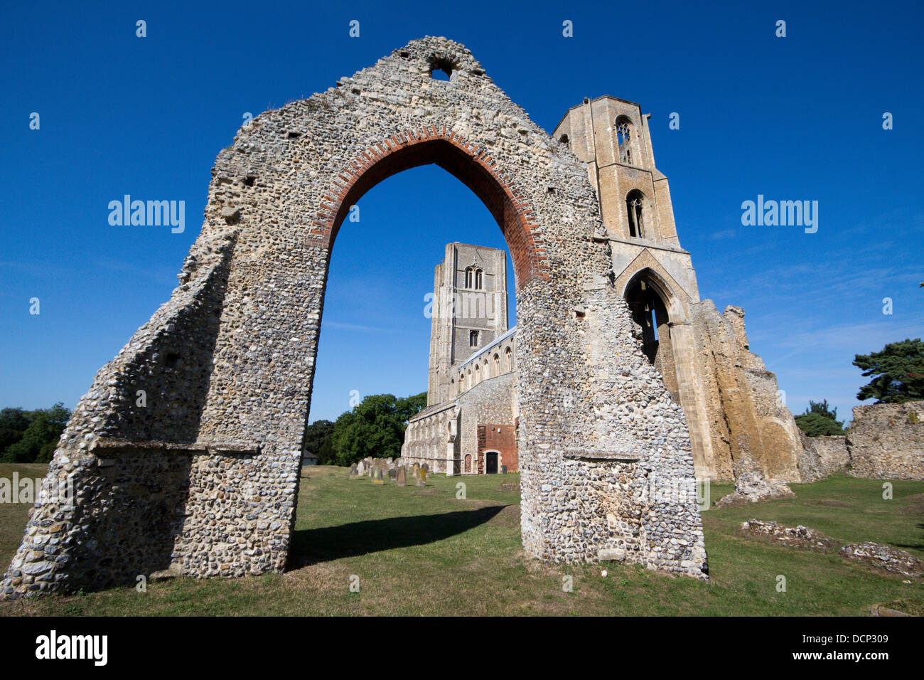 Wymondham Abbey norfolk england uk gb Stock Photo - Alamy