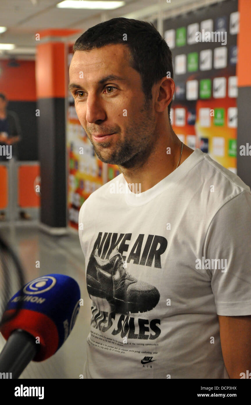 Srna hi-res stock photography and images - Alamy