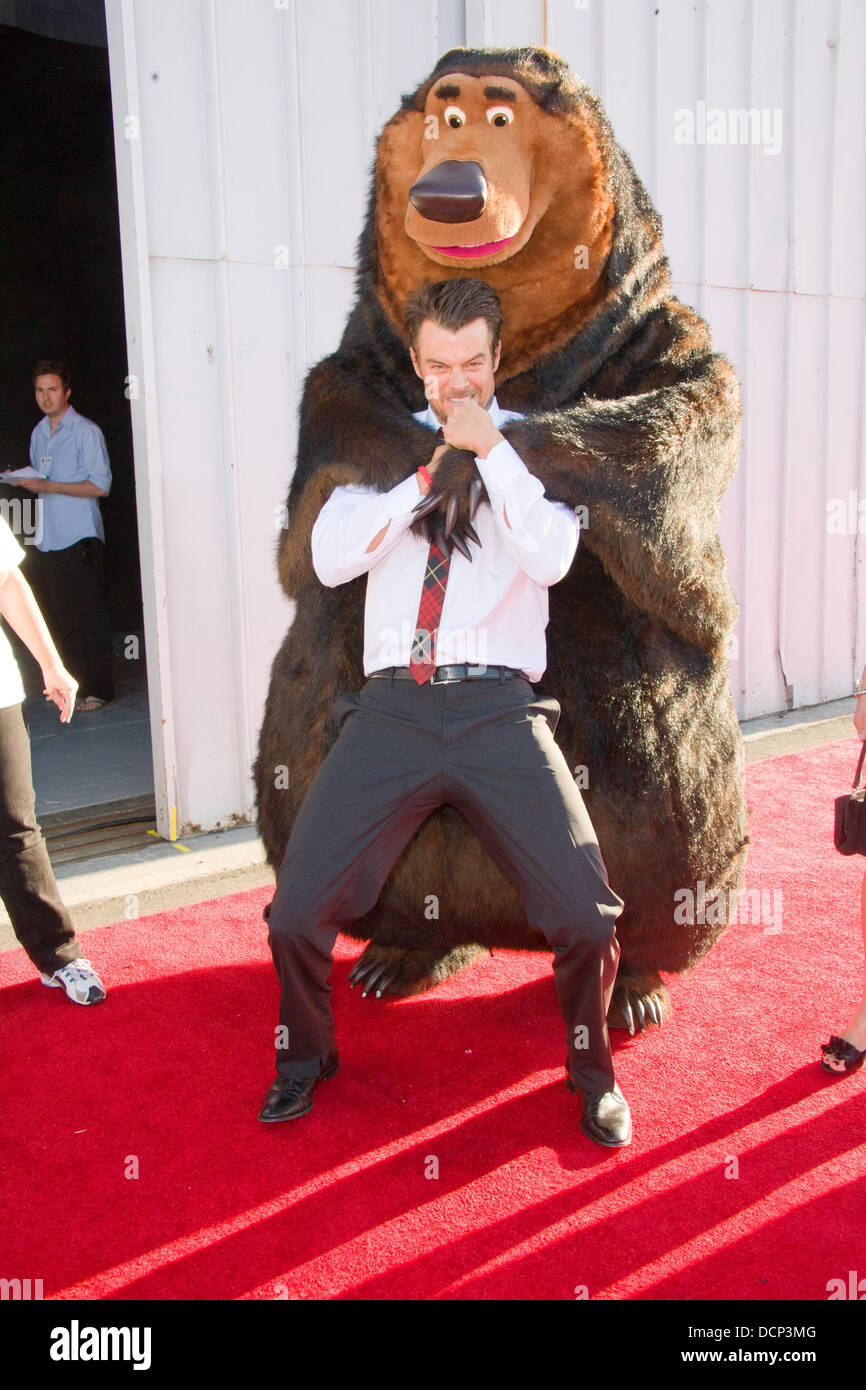 Josh Duhamel 18th Annual Dream Halloween to benefit the Children ...