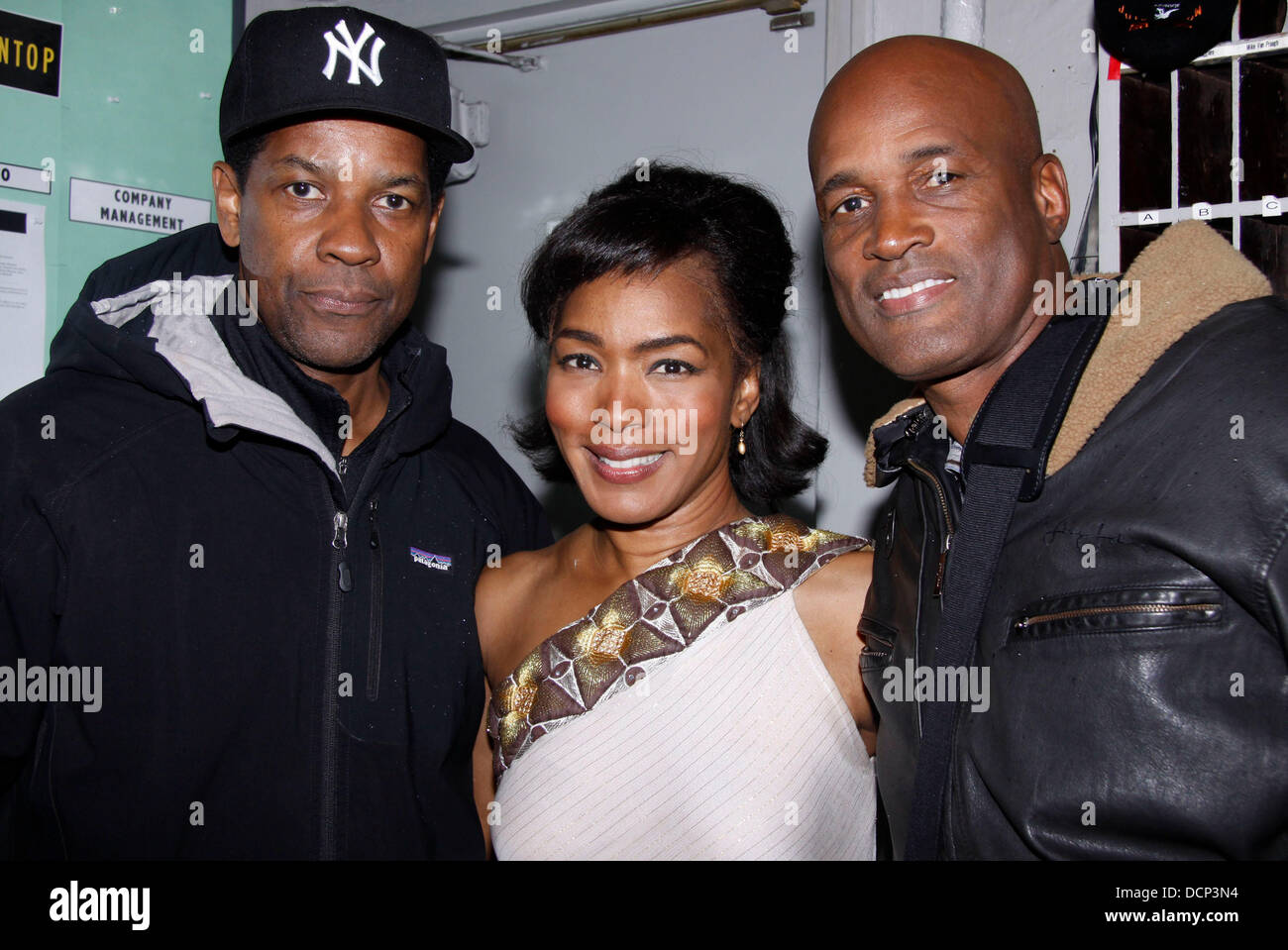 Denzel Washington, Angela Bassett (in costume) and director Kenny Leon ...