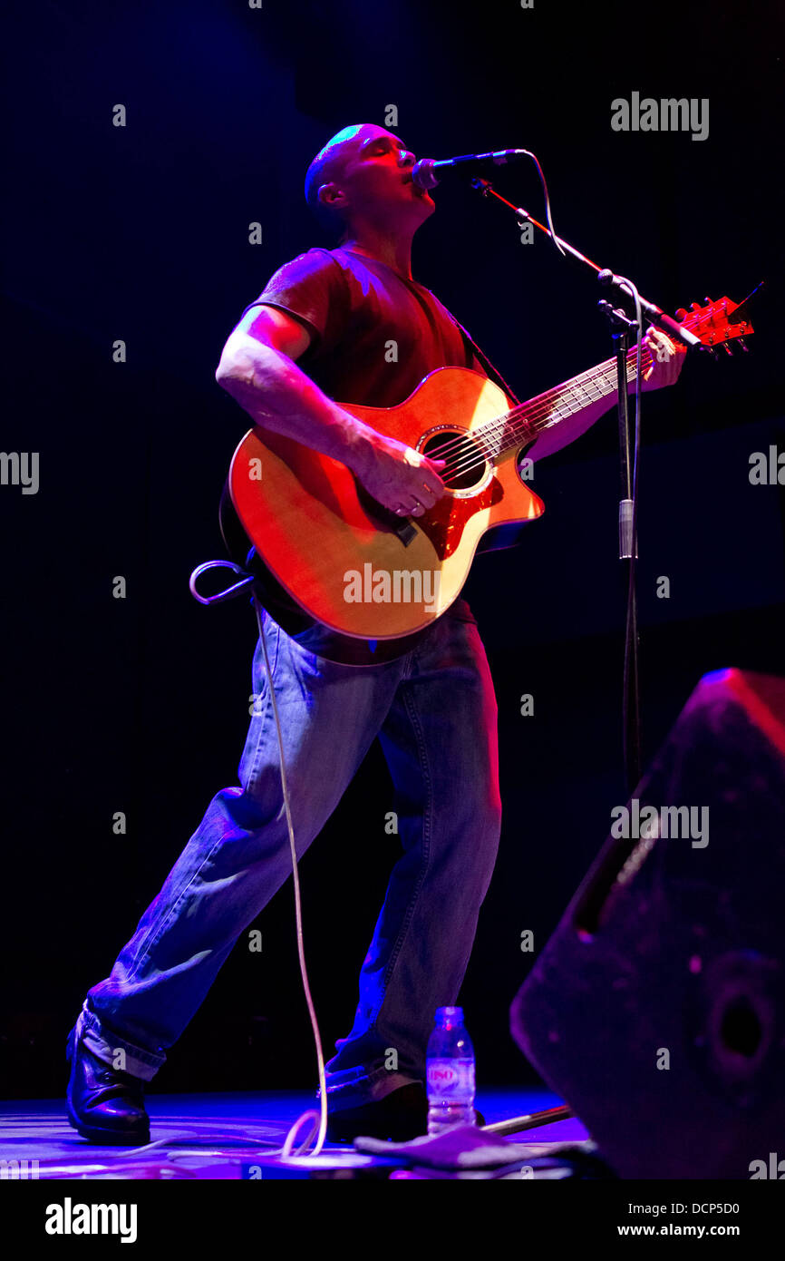 Performing live at musicbox lisbon hi-res stock photography and images ...