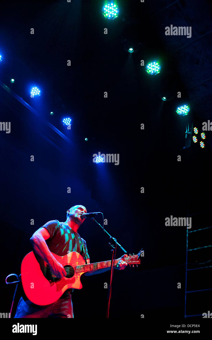 Dan Reed performing live at Musicbox Lisbon, Portugal - 30.10.11 Stock ...