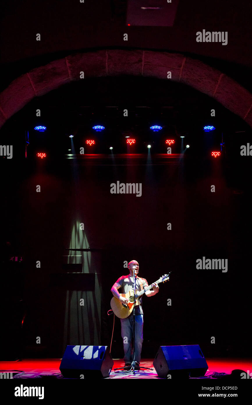 Performing live at musicbox lisbon hi-res stock photography and images ...