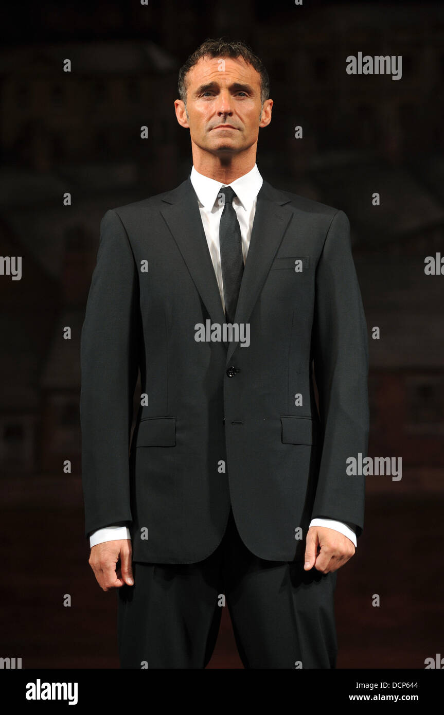 Marti Pellow 'Blood Brothers' photocall at the Phoenix Theatre London ...