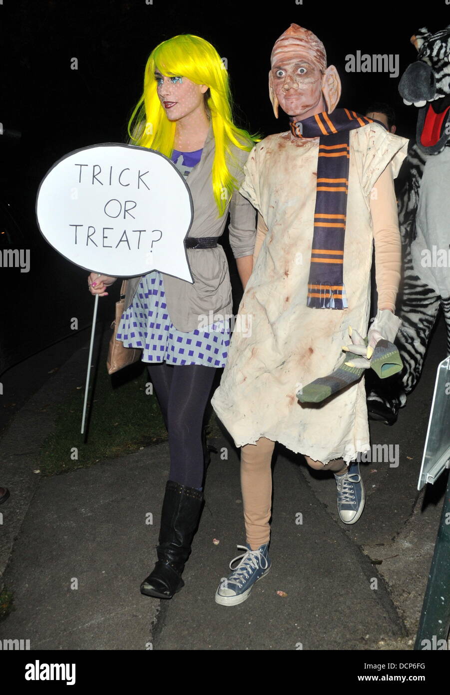 Guests arrive for Jonathan Ross' Halloween party London, England - 31. ...