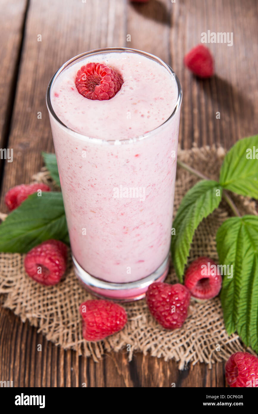 Raspberry shake hi-res stock photography and images - Alamy