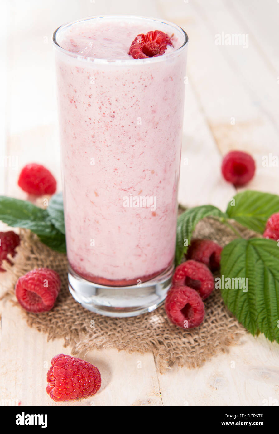 Raspberry shake hi-res stock photography and images - Alamy