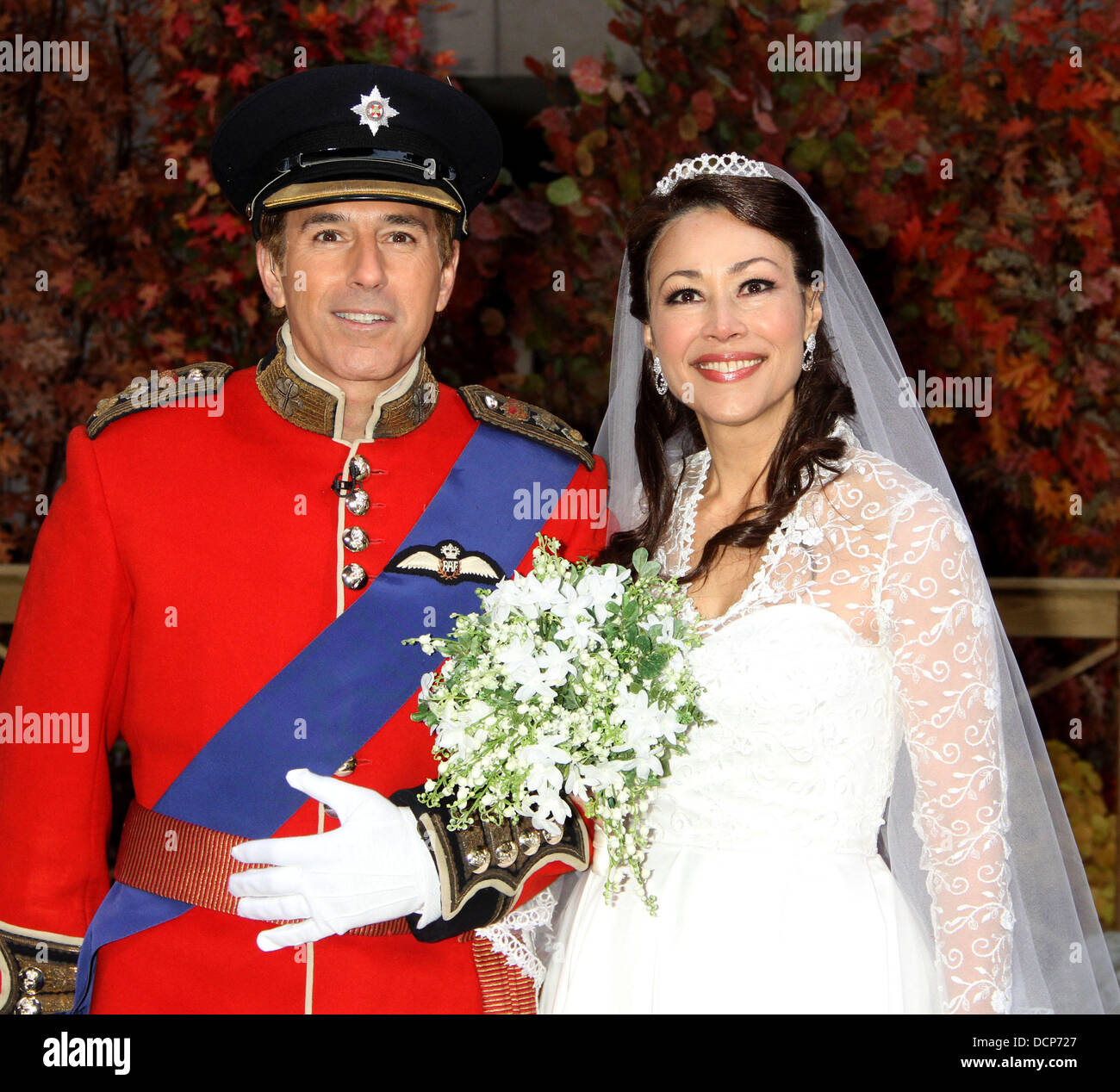 Matt lauer ann curry dress hi-res stock photography and images - Alamy