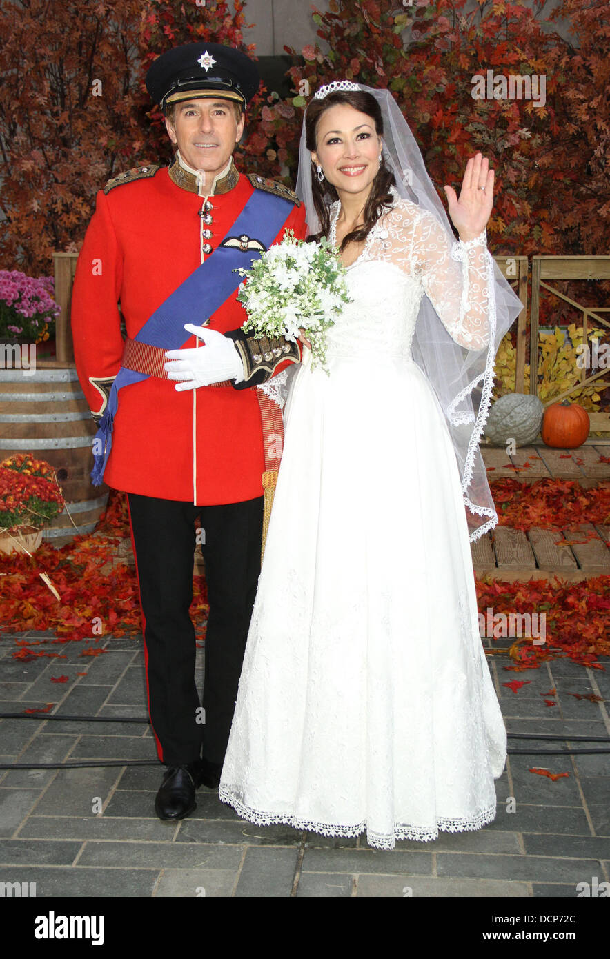 Matt lauer ann curry dress hi-res stock photography and images - Alamy