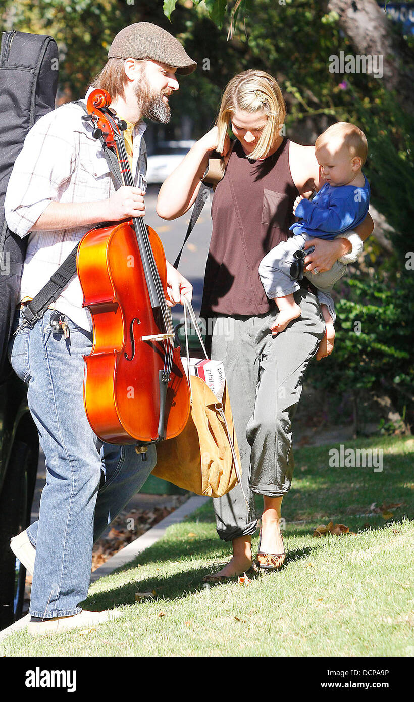 Ali larter and baby theodore hi-res stock photography and images - Alamy