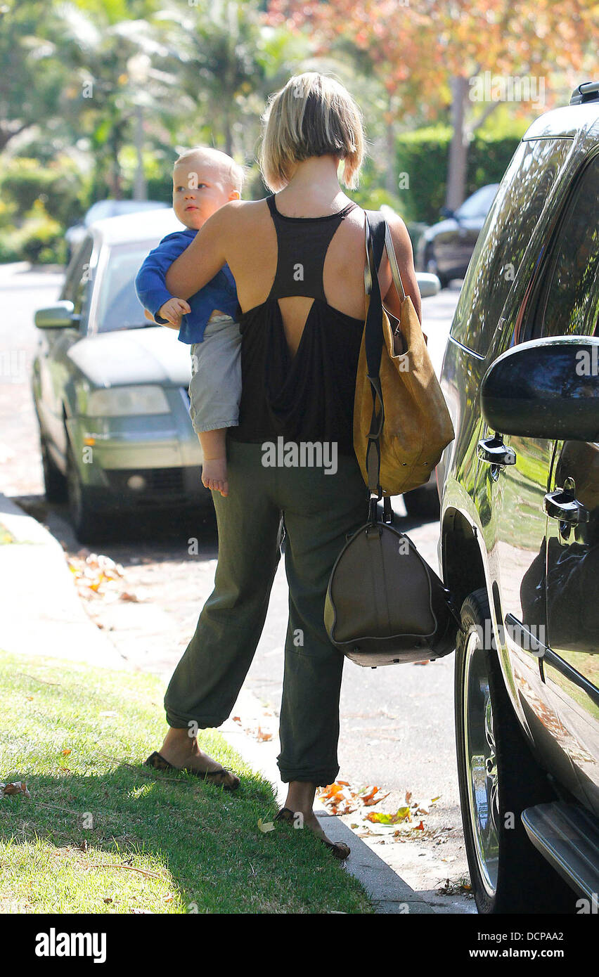 Ali Larter takes her baby son Theodore Hayes MacArthur to 'Mami and Me ...