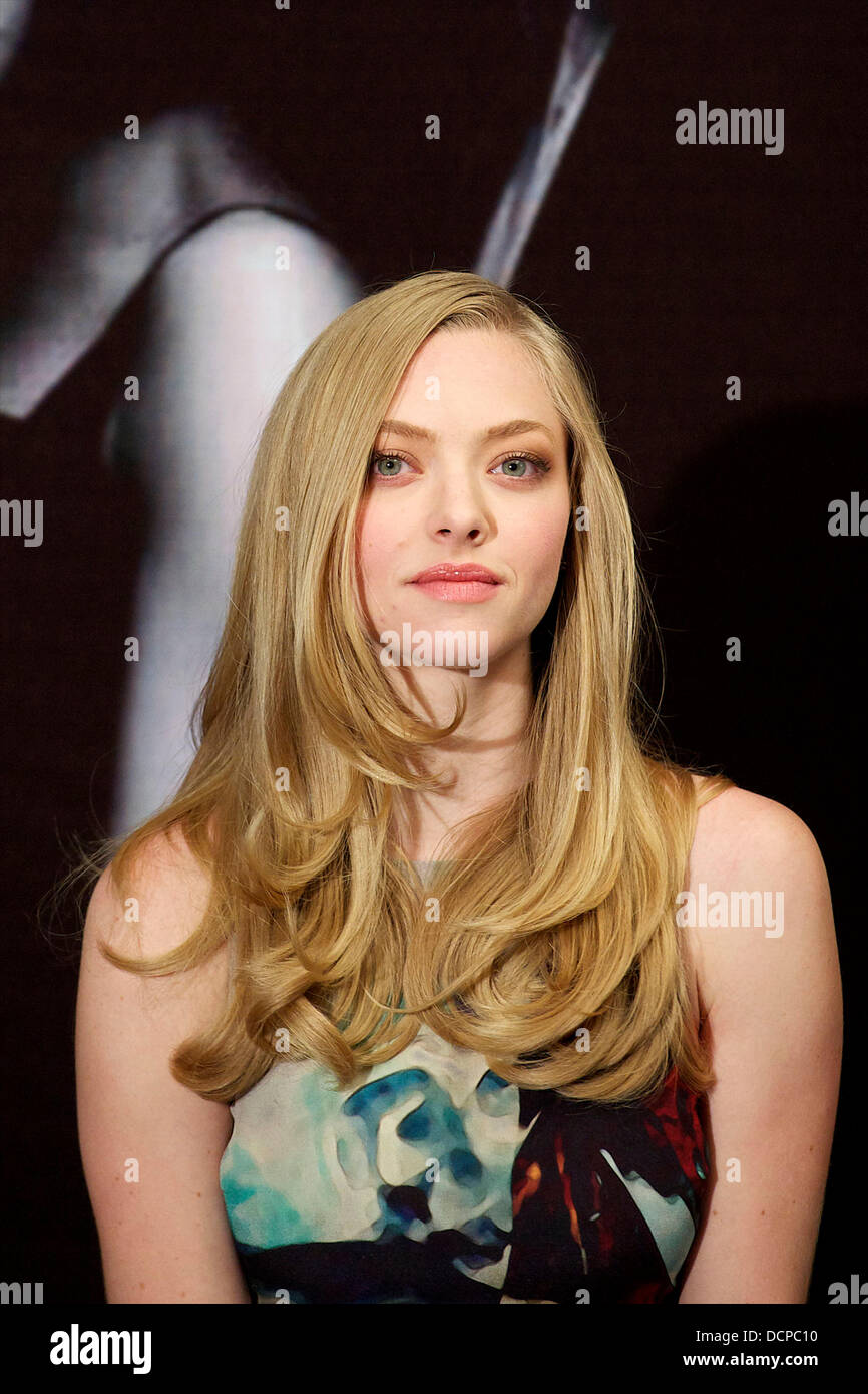 Actress Amanda Seyfried attending the 'In Time' photocall at Villamagna ...