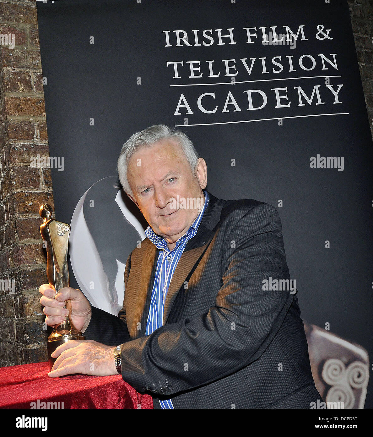 Niall Toibin receives the Irish Film and Television Academy's Life On ...