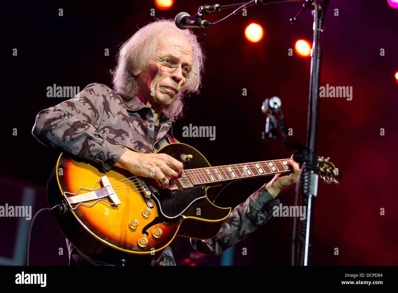 English progressive rock band hi-res stock photography and images - Alamy